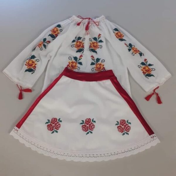 Sumane și veste tradiționale – Ciunki Artizanat